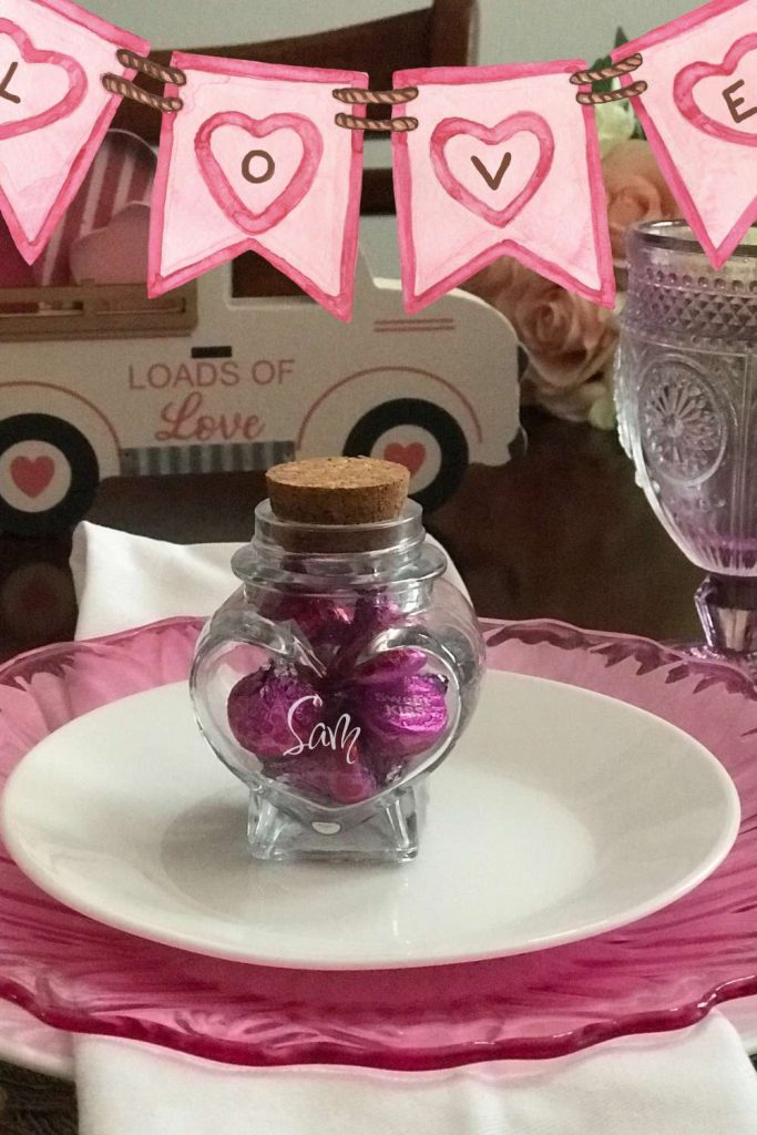 11 Simple Valentine's Place Setting Ideas