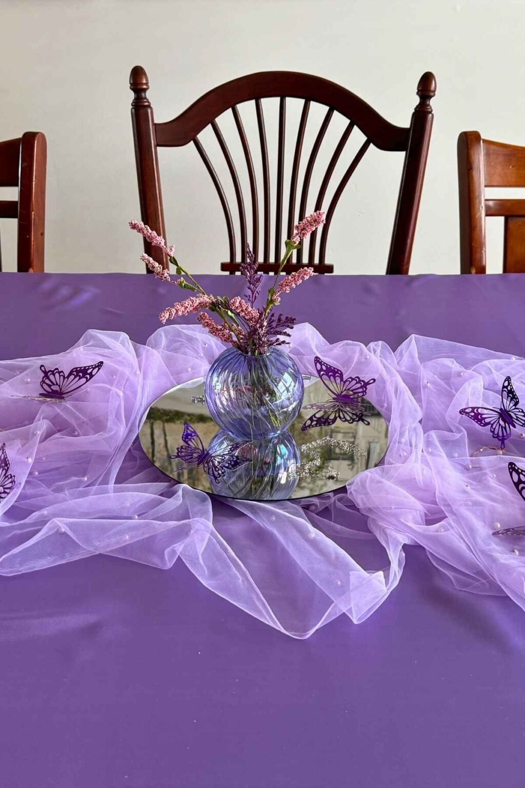 Simple Butterfly-Themed Centerpiece with a Bit of Sparkle